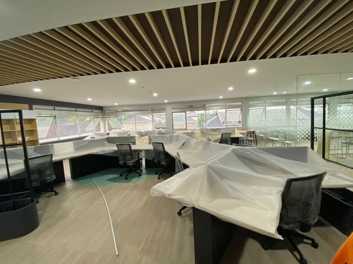 Meja Kubikal - Inverio Furniture